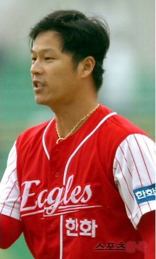 '1999 KS MVP' 전설의 좌완 구대성, 한국시리즈 3차전 시구[KS3]