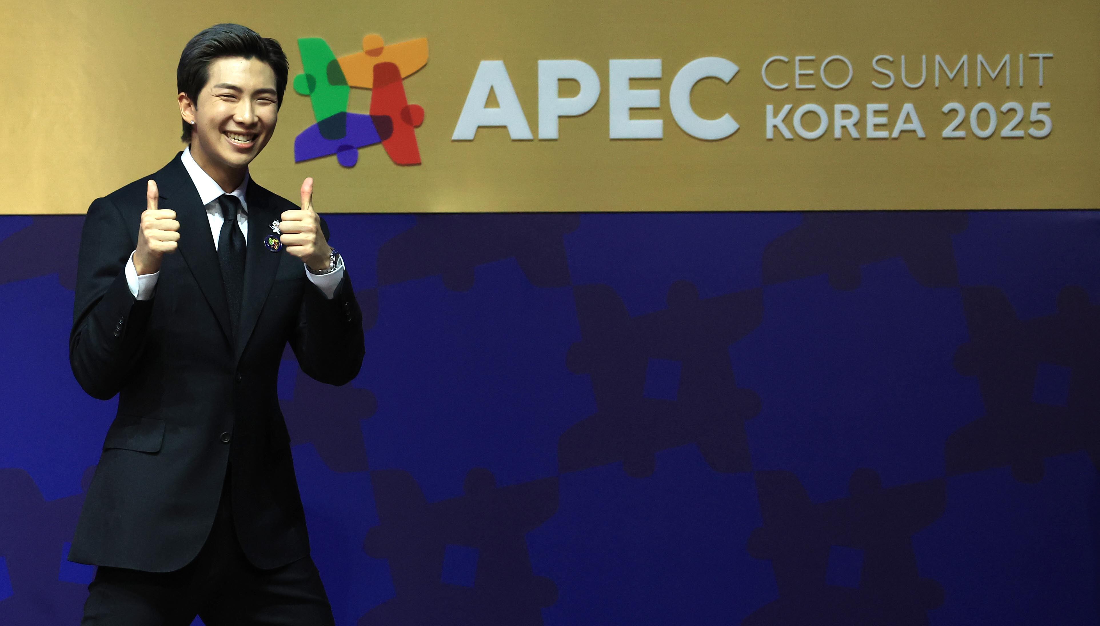 APEC 연단 선 BTS RM “창작자 재능 빛날 수 있도록 투자해달라”