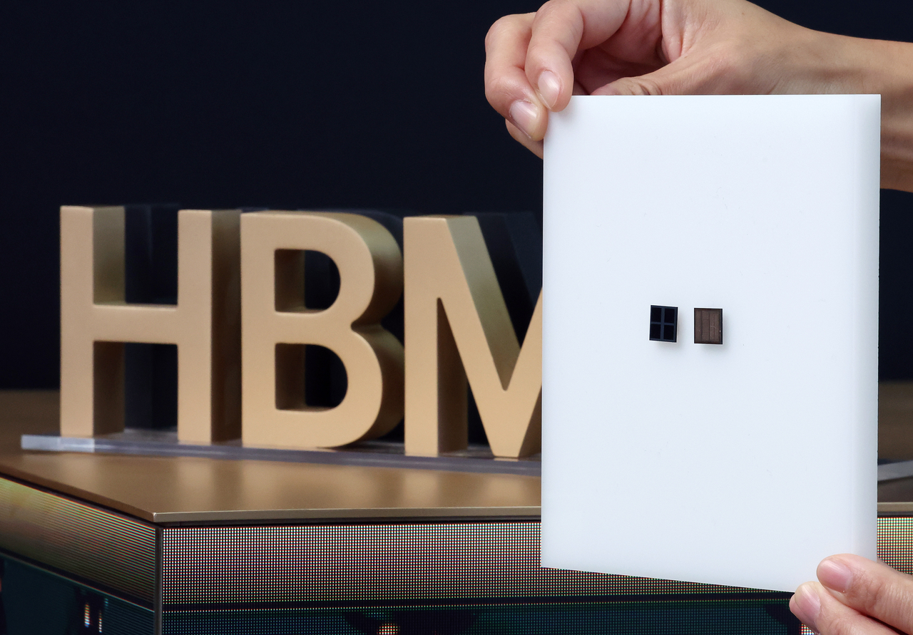 HBM에 일반 메모리까지 완판…“2027년까지 HBM 공급 부족…슈퍼사이클, 과거와 차원이 달라”