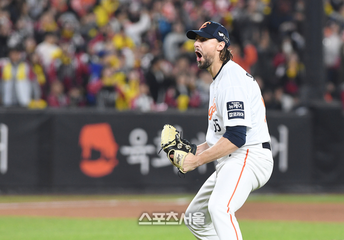 ‘어쩌면 이게 정상(?)’ 한화-LG, KS 첫 ‘투수전’ 쐈다…그런데 끝이 아니었다 [KS4]