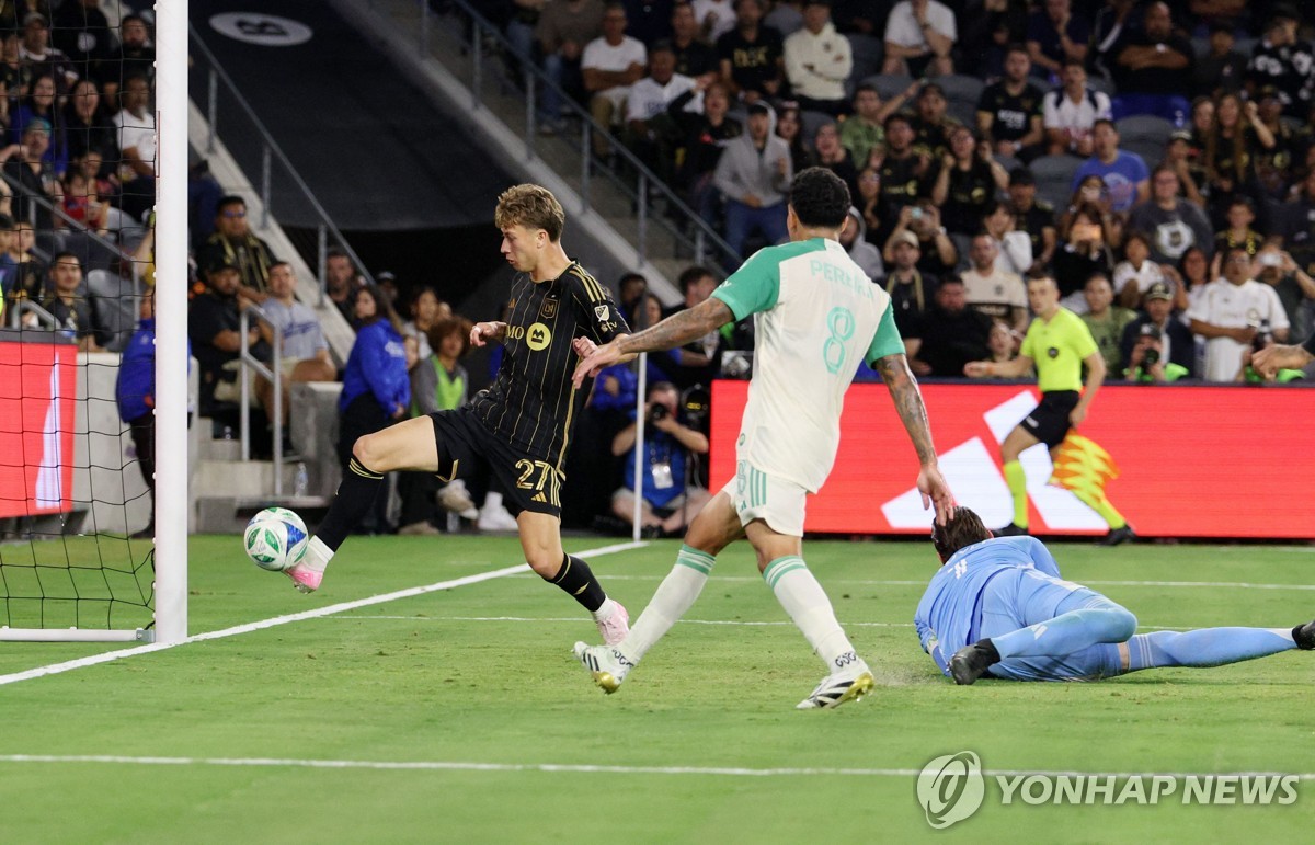'손흥민 결승골 기여' LAFC, PO 1R 첫 경기서 오스틴 2-1 제압