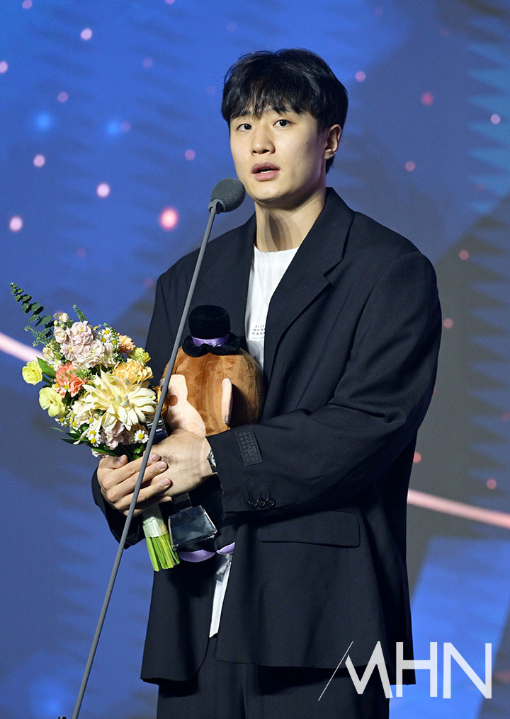 KCC 허웅, 프로농구 1라운드 MVP 선정...프로 데뷔 후 첫 수상