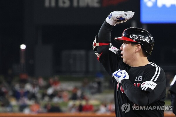 '타율 0.529-PS 통산 최다 안타 신기록' LG 김현수, 2025 KS MVP