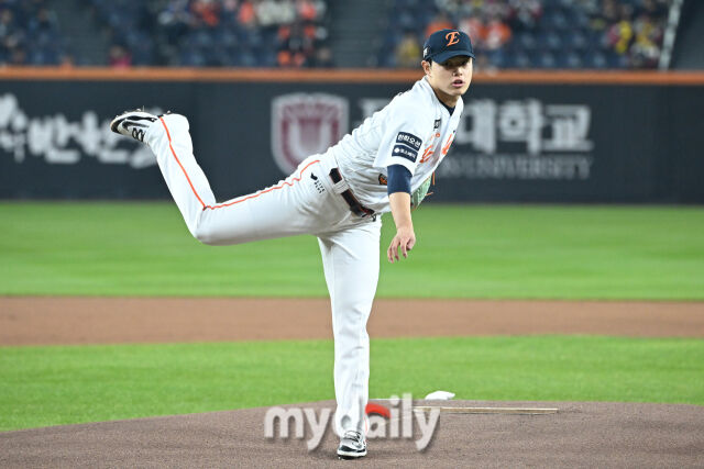 '한화 어쩌나' 162km→157km→154km→150km, 문동주 1이닝 1실점 충격 강판…한화 위기, 정우주 등판 [MD대전 KS5]