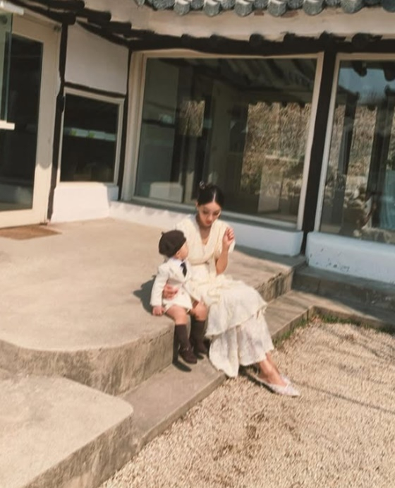 문가비, 모자이크 없이 아들 첫 공개..'친부' 정우성♥일반인 결혼 소식 2개월만 [★NEWSing]