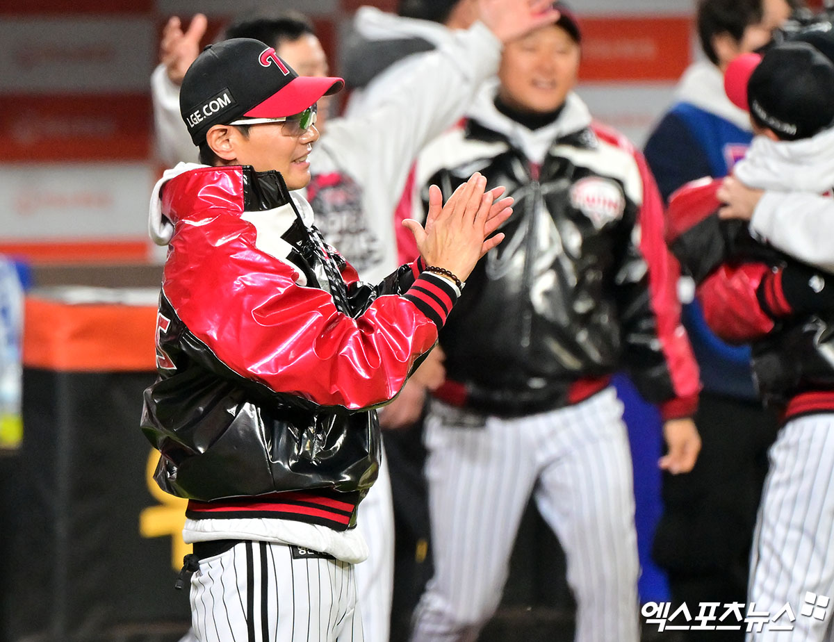 염갈량이 톨허스트에 무릎 꿇은 사연은?…"7회까지 던지자고 얘기, 들어줘서 고마워" [LG V4]