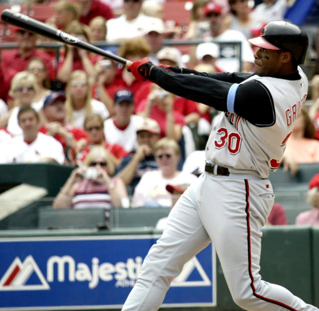 'MLB 전설' 켄 그리피 Jr, 욱일기 티셔츠·머리띠 착용 논란