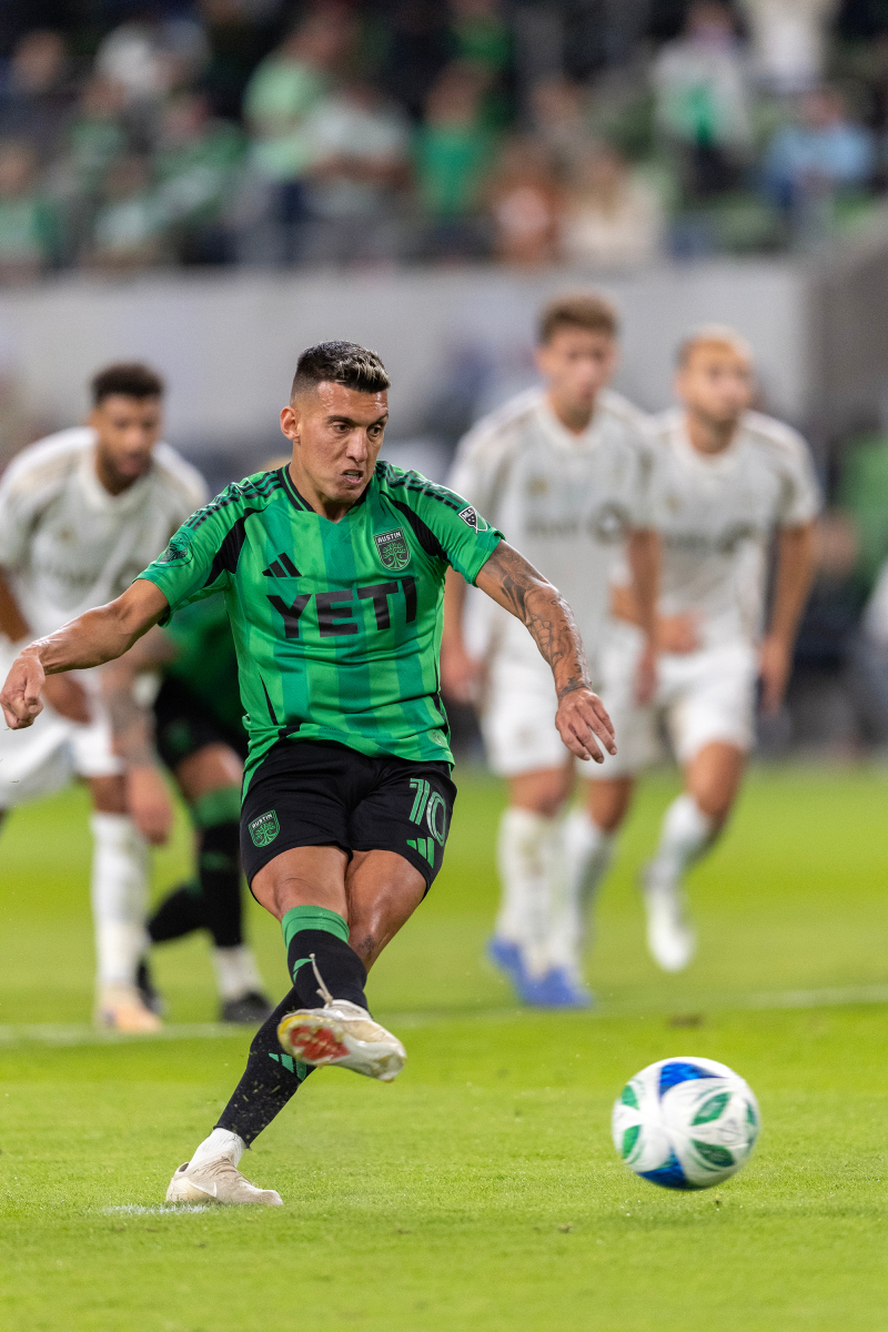 ‘손흥민 1골 1도움’ LAFC, ‘흥부 듀오’ 미친 활약→오스틴 4-1 완파…PO 8강 진출