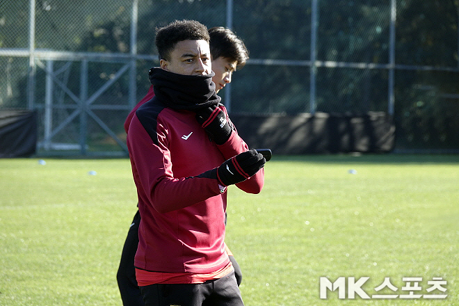 김진수 “ACLE는 꿈의 무대, K리그와 완전히 달라”···“최대한 높은 곳까지 가서 개인과 팀 모두 발전했으면” [이근승의 믹스트존]