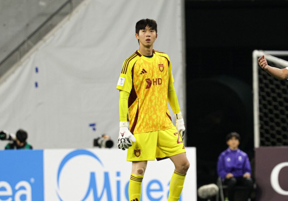'이청용-말컹-이동경 투입에도 무기력' 울산, '日 최강' 고베 원정서 0-1 패→3위 추락…K리그 생존 싸움에 힘 쏟는다 [ACLE 현장 리뷰]