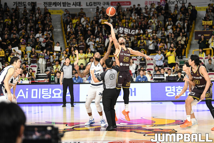 [JB프리뷰] ‘유기상 OUT·허훈 IN’ 분위기 정반대인 LG-KCC, 창원에서 격돌