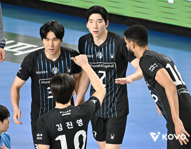 ‘辛호진’으로 불리는 왼손잡이 아포짓, “바야르사이한과 서로 부족한 부분 채워나가겠다”