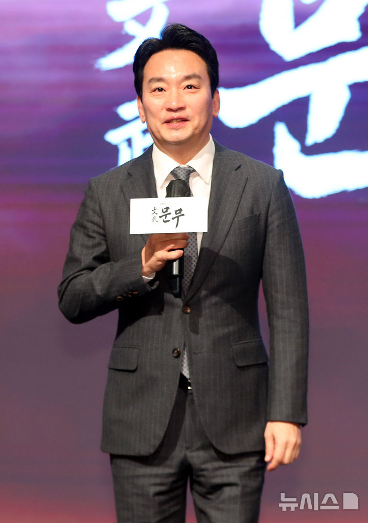 "KBS 1천억 적자…'문무' 제작 수신료 통합 덕"