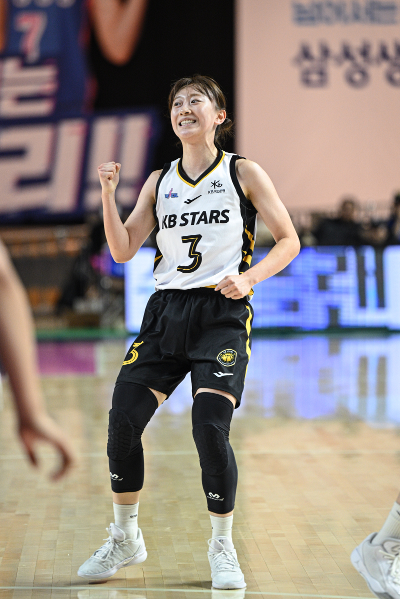 KB 식스맨 이채은의 반전…커리어하이 퍼포먼스에도 ‘궂은일’ 떠올렸다