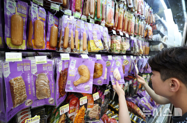 편의점 CU 계열 BGF푸드, '해외소싱' BGF로지스에 넘긴다 "간편식 역량 집중"