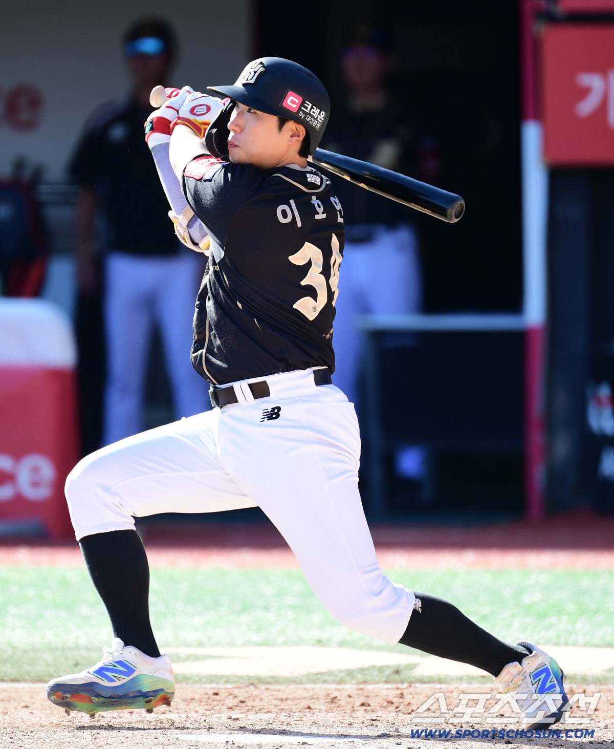 '박찬호 떠나고 2억 투자?' KIA 왜 30살 유틸리티 내야수 영입했나…"타격은 검증됐다"