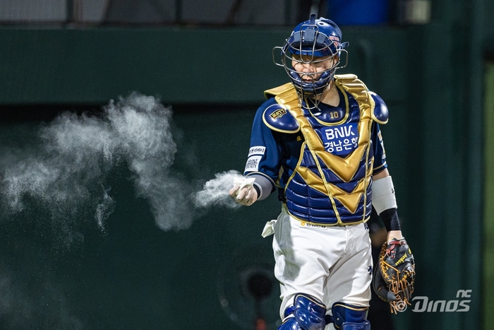 [공식] ‘조용하다 한 방’ 삼성, NC에서 박세혁 영입…NC에 2027 신인 3R 지명권 넘겨