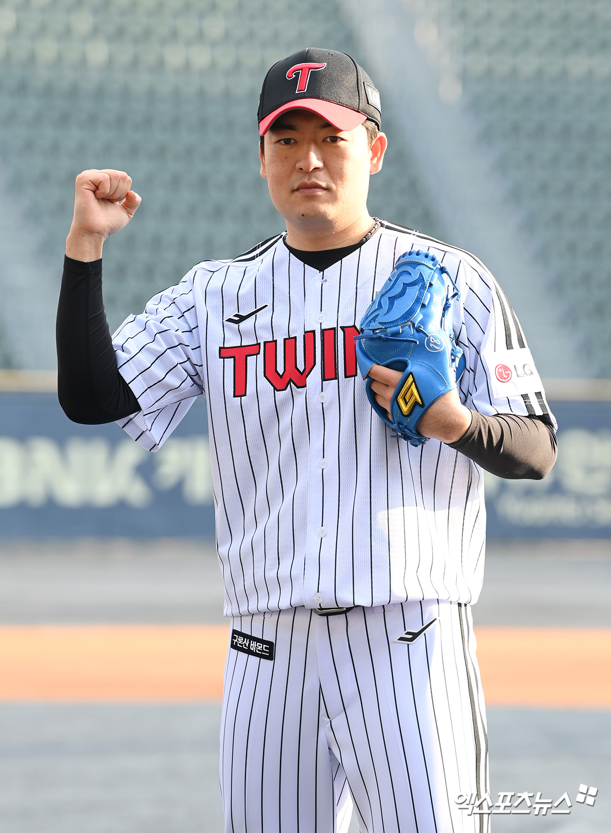 '국대 사이드암' 1군 0G 등판→또 충격 방출…LG, 방출 선수 5명 재계약 불가 통보