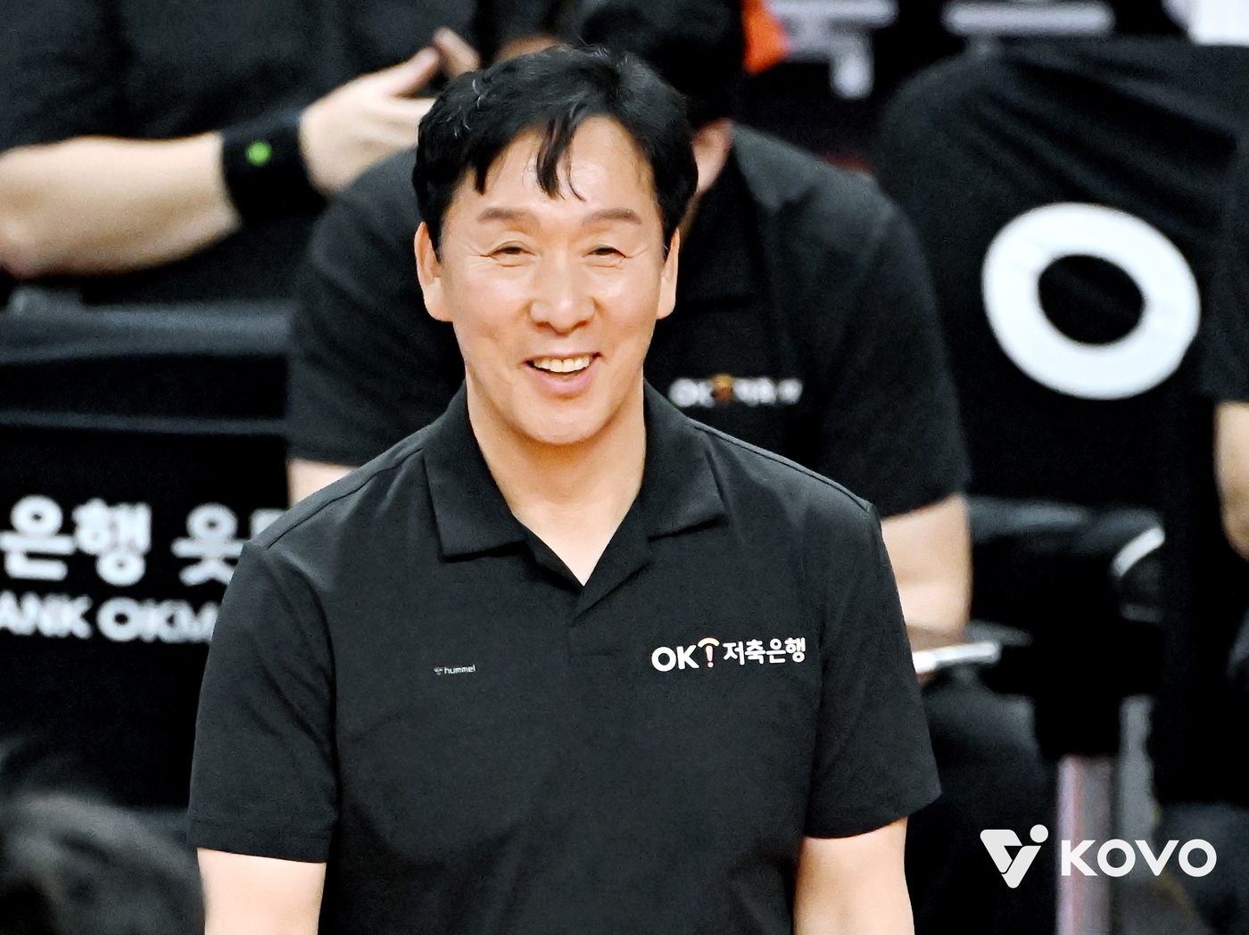 '봄 배구 청부사' 신영철 감독, 20년 만에 일군 '300승' 대업