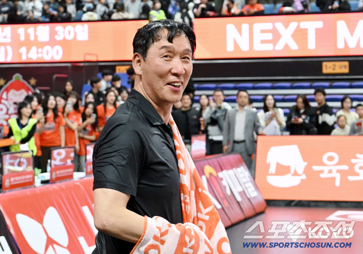 누구도 범접할 수 없는 300승. 그 비결은 "우승보다 선수의 발전을 보며 희열을 느낀다"[부산 인터뷰] > 스포츠뉴스 | 토도사 – 스포츠 자동분석·배당 요약·일정·뉴스