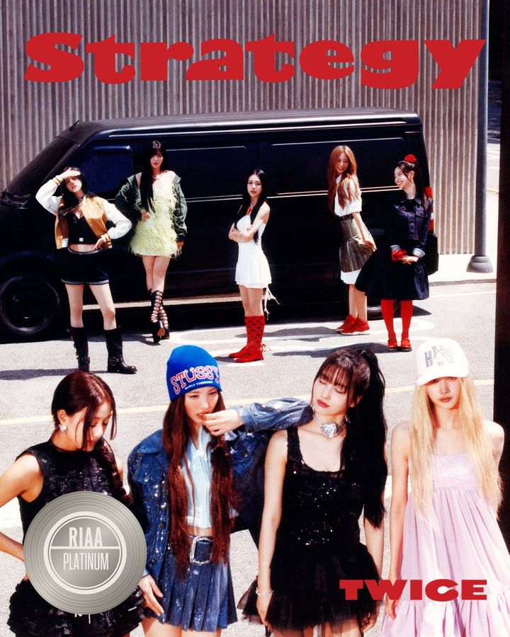 JYP, 美 레코드협 접수…스키즈·트와이스, 잇단 K팝 신기록(종합)