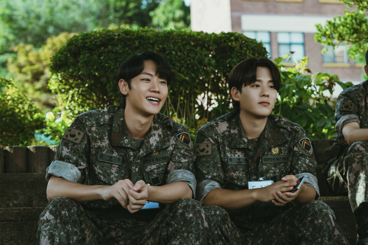 윤계상, 19禁 이어 제대로 사고쳤다…진선규와 8년 만에 재회→시청률 420% 증가 ('UDT') [TEN이슈]