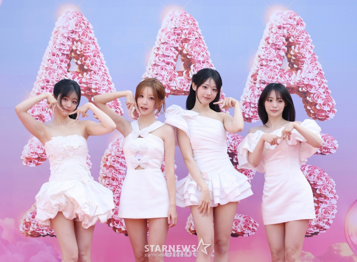 QWER 성공했네..베스트 밴드상 수상 "특별한 순간"[10주년 AAA 2025]