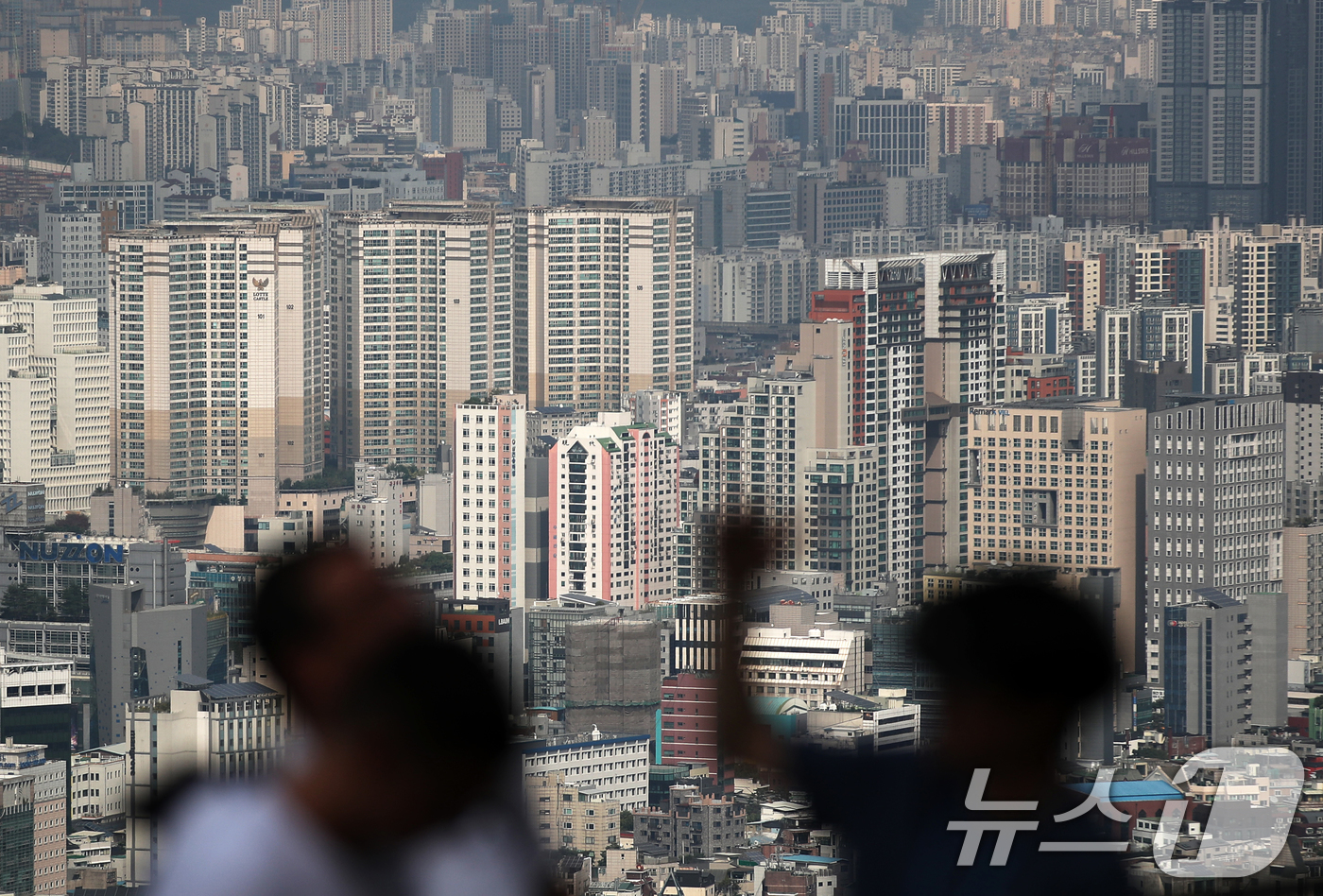 '지방 아파트' 경매 50명 넘게 몰렸다…경매 '열풍' 지속