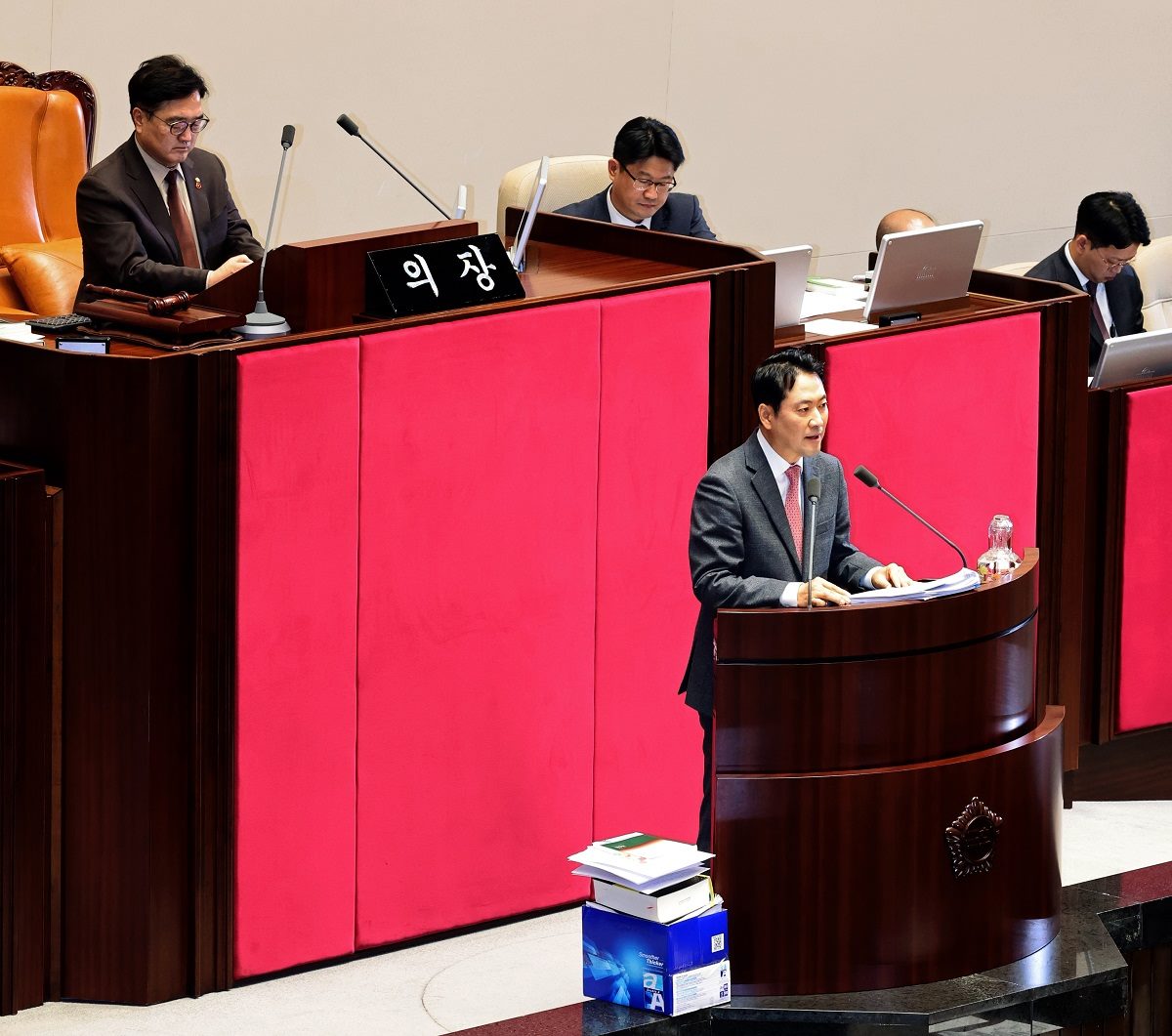 내란재판부법안 본회의 상정…장동혁, 필버 첫 주자 나서