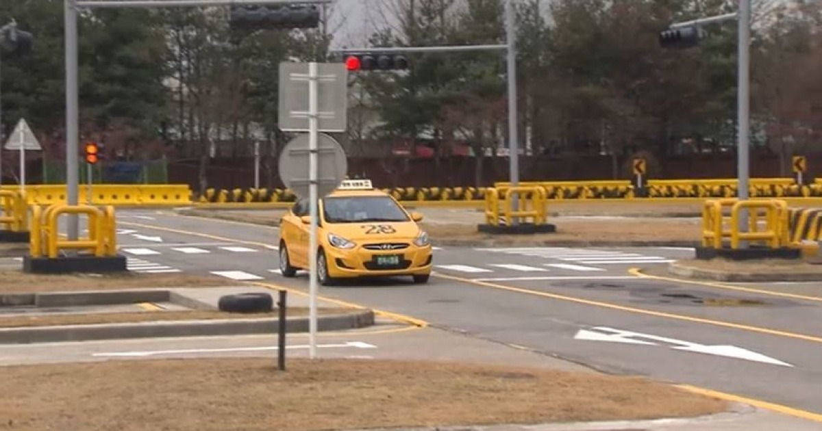 "장롱면허도 이제 끝" 26년 1월 2일부터 집 앞에서도 연수 가능하다는 '이것' | 짧스토리