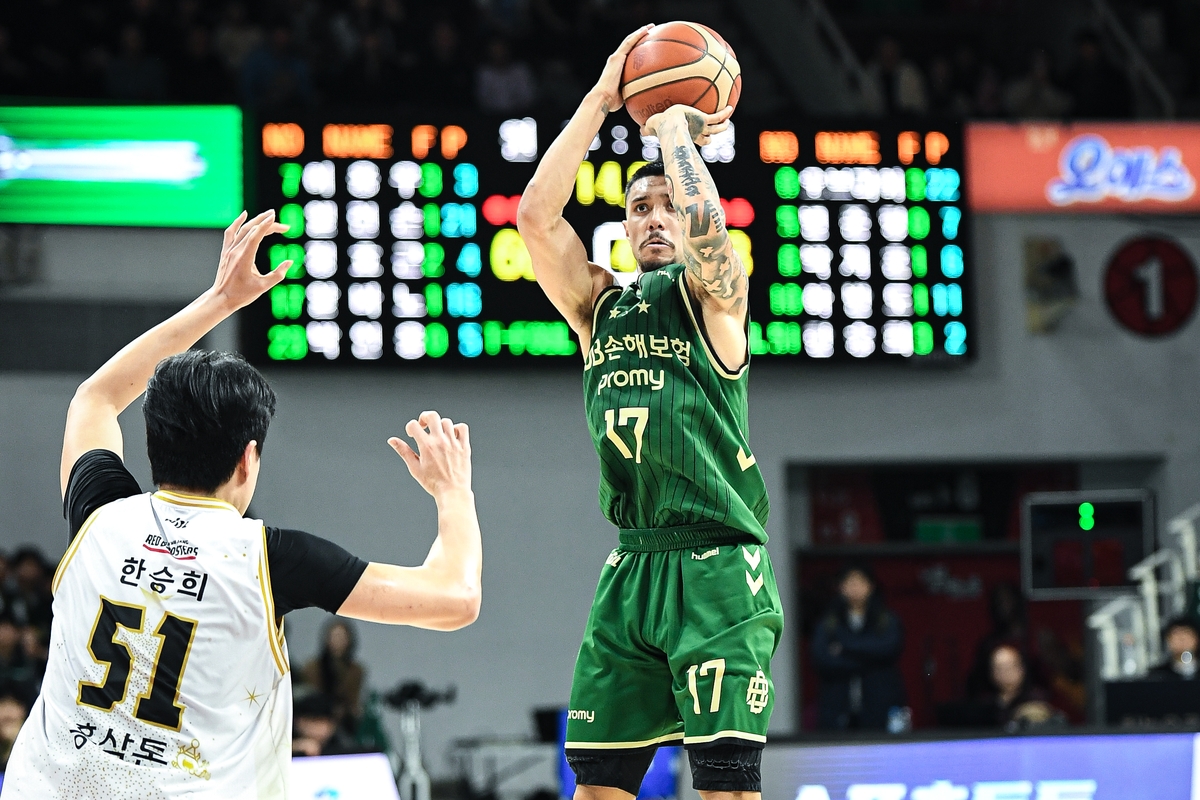 결정적 턴오버 '쐐기 3점포'로 만회…DB '승리의 산타' 알바노