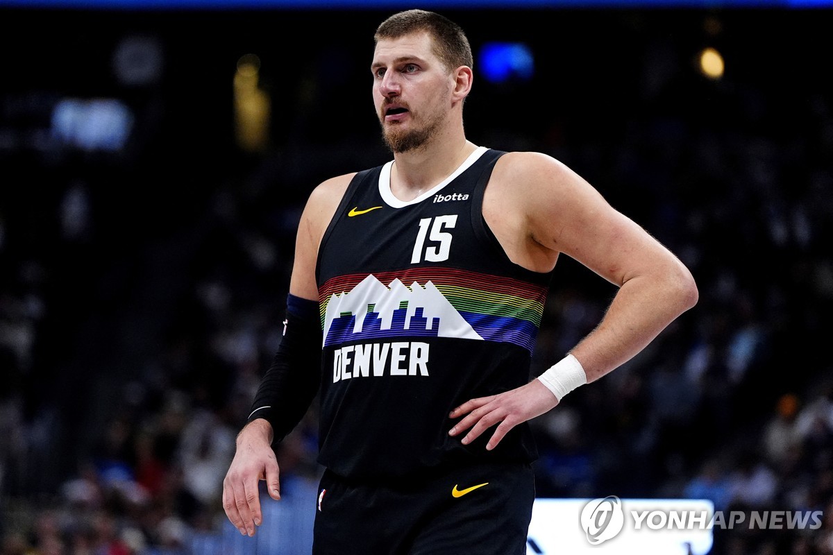 요키치가 혼자 경기를 뒤집었다…56점 괴력으로 덴버, 연장 끝 미네소타 제압