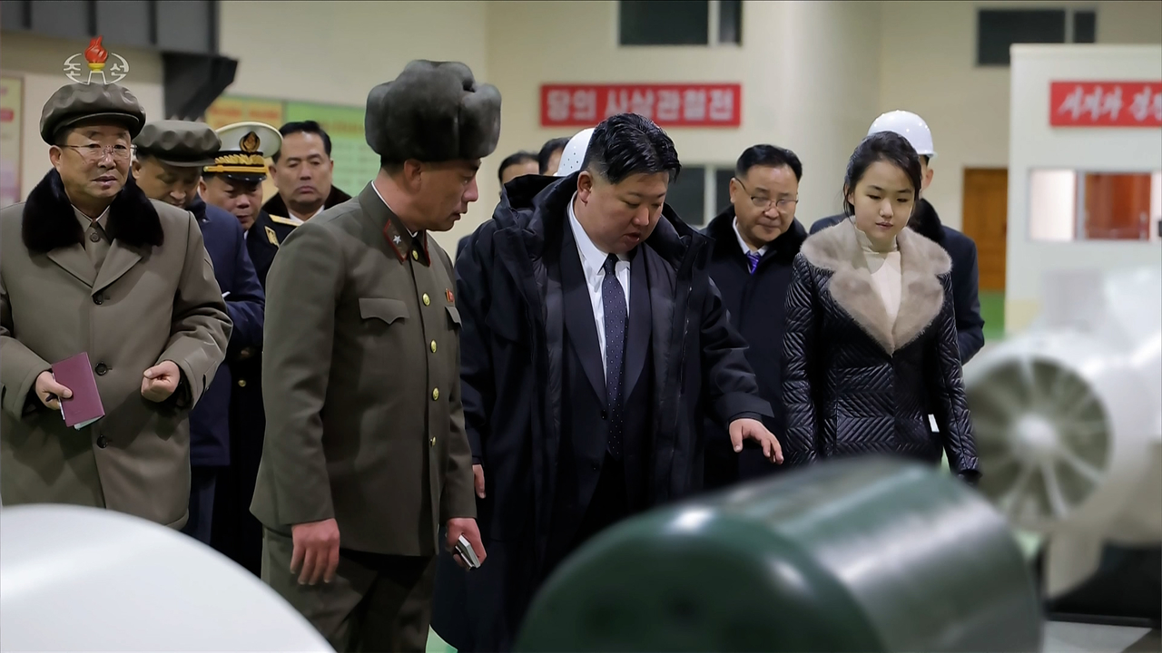 南·北·日 핵잠 경쟁 가열…김정은 “새 군수공장 설립”