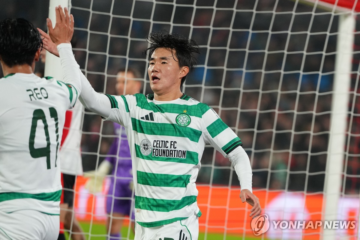 '윙백' 양현준, 스코틀랜드 리그 시즌 첫 골…셀틱 4-2 역전승