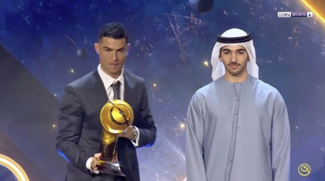 '40세에 40골' 호날두, 글로브 사커 어워즈 중동 최우수 선수상 수상... "반드시 1,000골 도달할 것"