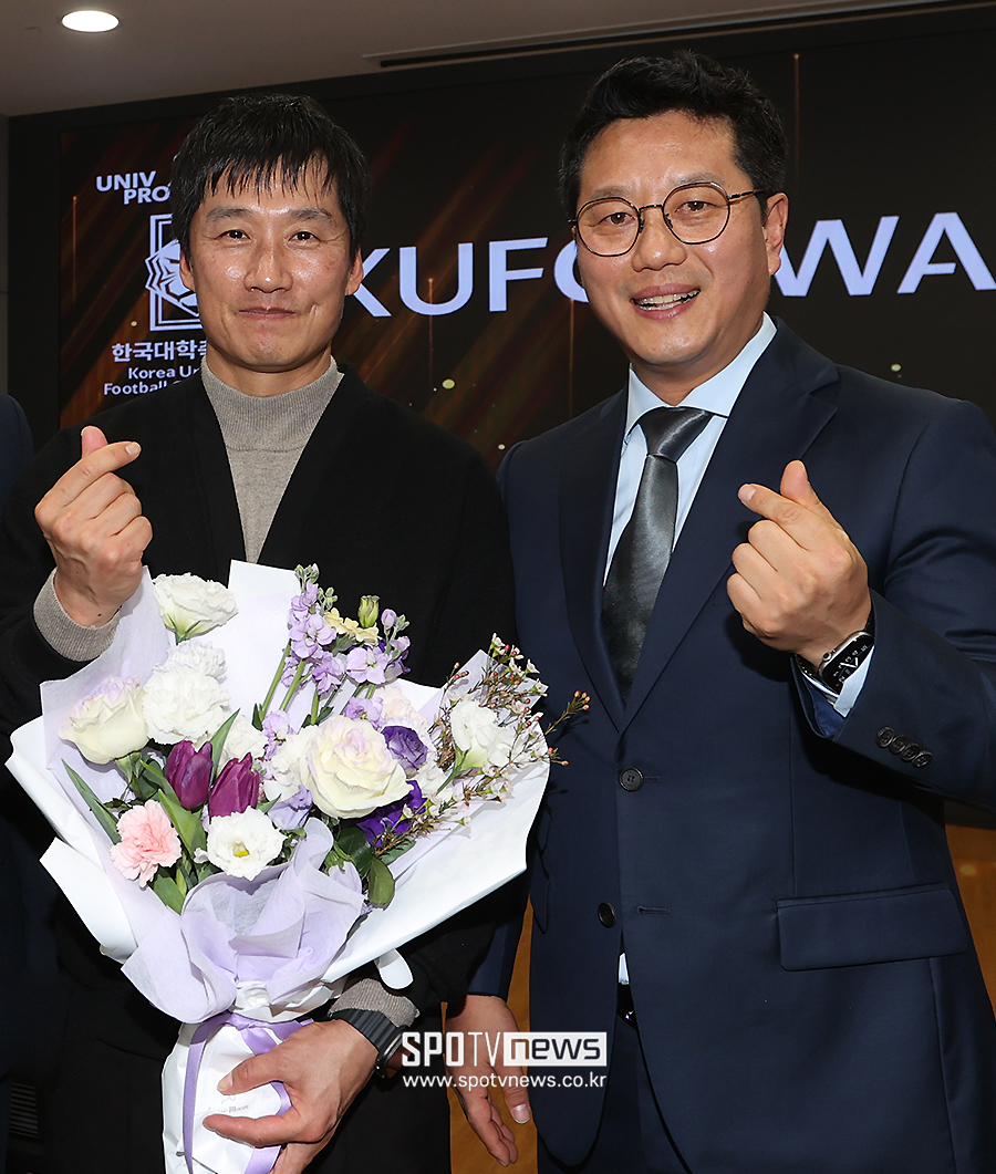 [포토S] 이정효 감독-박한동 회장, '대학 축구의 미래를 향해'