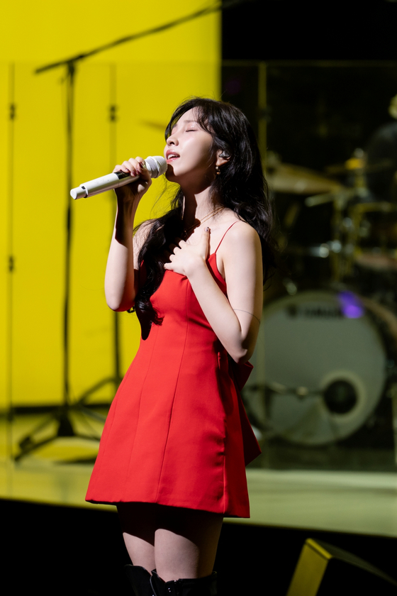 '믿고 듣는' 권진아, 연말 소극장 콘서트 성료