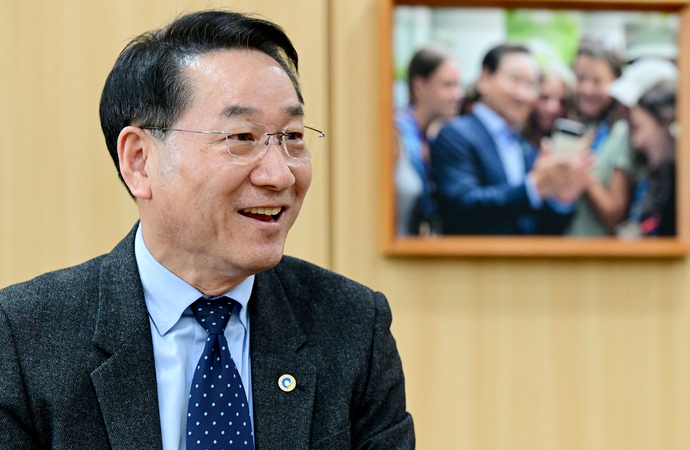 [신년인터뷰] 유정복 인천시장 “시민의 행복이 인천의 미래, 민선 8기 결실을 시민께 돌려드리겠다”