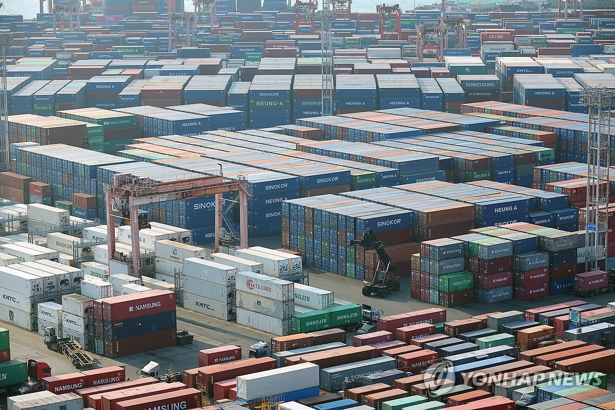 [2보] 韓 수출 첫 7천억달러 돌파…반도체 1천734억달러 '역대최대'