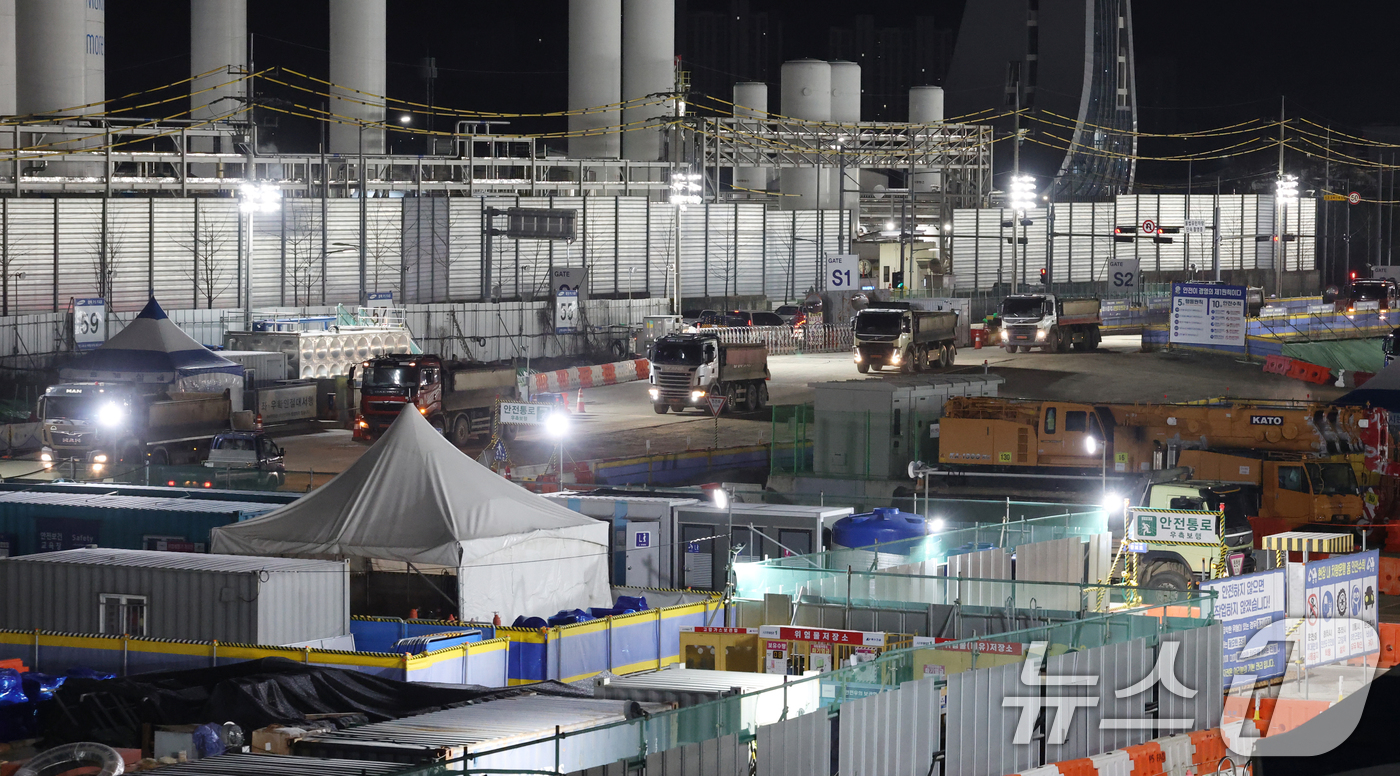 삼성 P5 현장, 새벽녘 1만 일꾼 운집 장관…"꿈이 현실로"[르포]