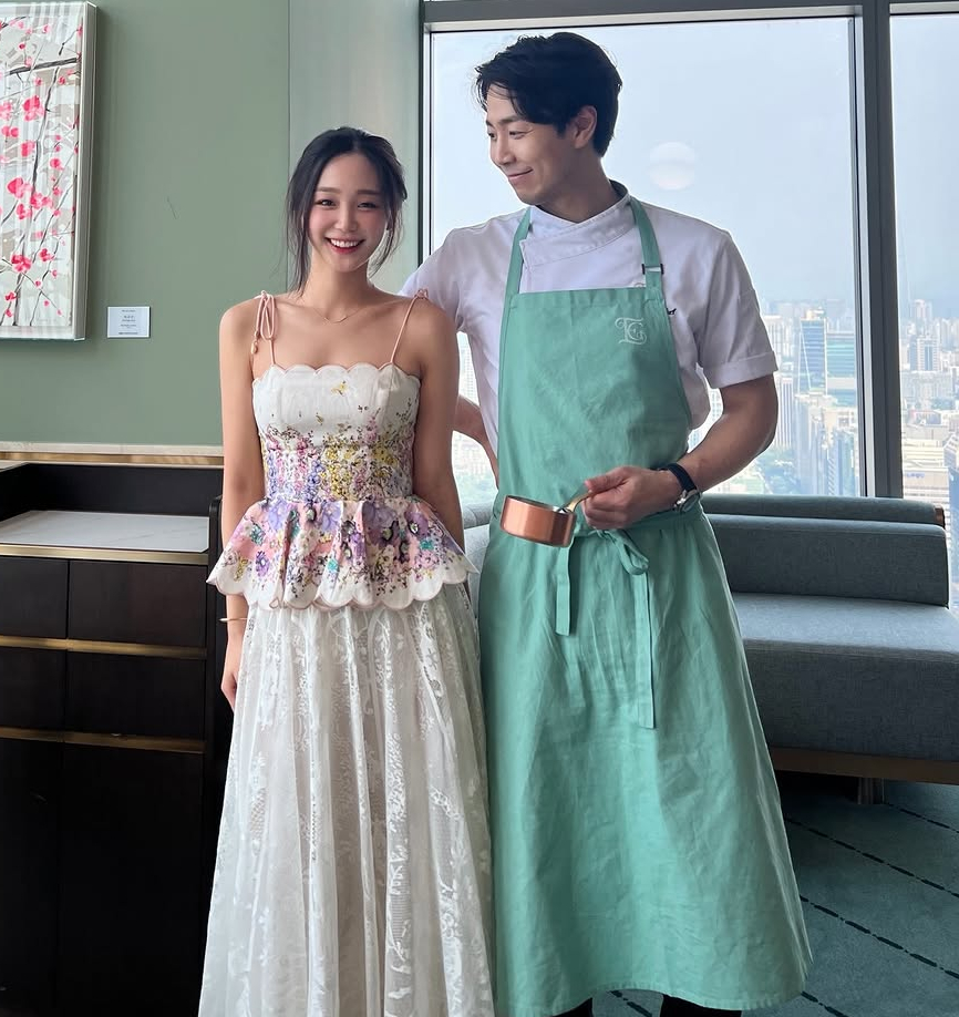 손종원 셰프, '16살 차' 미모의 재벌 4세와 투샷…"멜로 눈빛"