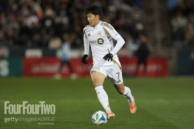 손흥민 또 해냈다...올해의 골-선수 수상 이어 2025 '올해의 팀' 후보 등극! 메시-호날두-음바페와 경쟁