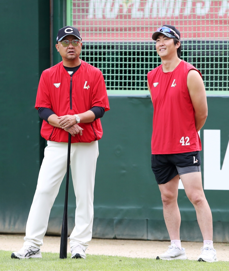 '10위→2위 대반전' SSG, 경헌호 투수 총괄코치 선임…2026시즌 코칭스태프 보직 확정 [공식발표]