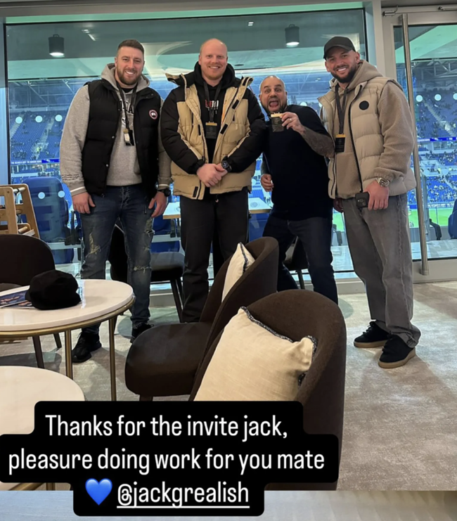 청소 직원들 경기장 임원석으로 초대… “당신을 위해 일해 기쁩니다” 그릴리쉬의 훈훈한 미담