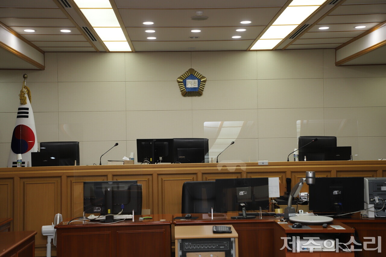 “성관계는 좋은 것” 전직 제주 교사, 벌금 2배↑ ‘유죄 확정’