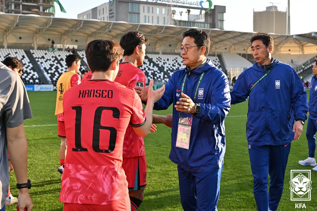 'U-23' 이민성호, 'U-21' 우즈베크에 '쩔쩔'…U-23 아시안컵 8강 확정 '아직'→득점 없이 마무리 (전반종료)