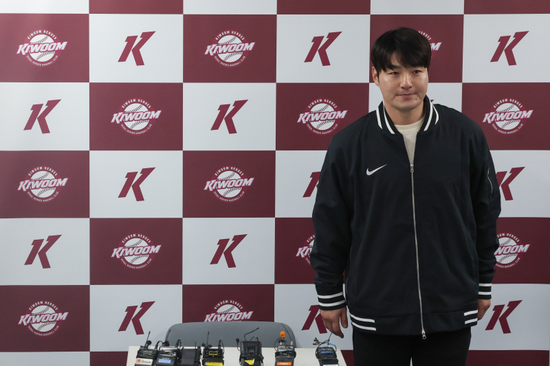 '초짜 지도자로 새 출발' 박병호 "잔류군 선임코치, 딱 좋다...선수들과 공감할 수 있어" [IS 고척]