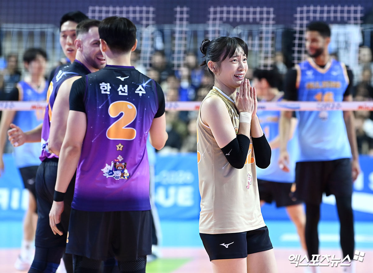 "감독님께 뜨거운 맛을 보여드리겠다!"…'블로퀸' 제친 팬투표 1위, 입담도 수준급 [춘천 현장]