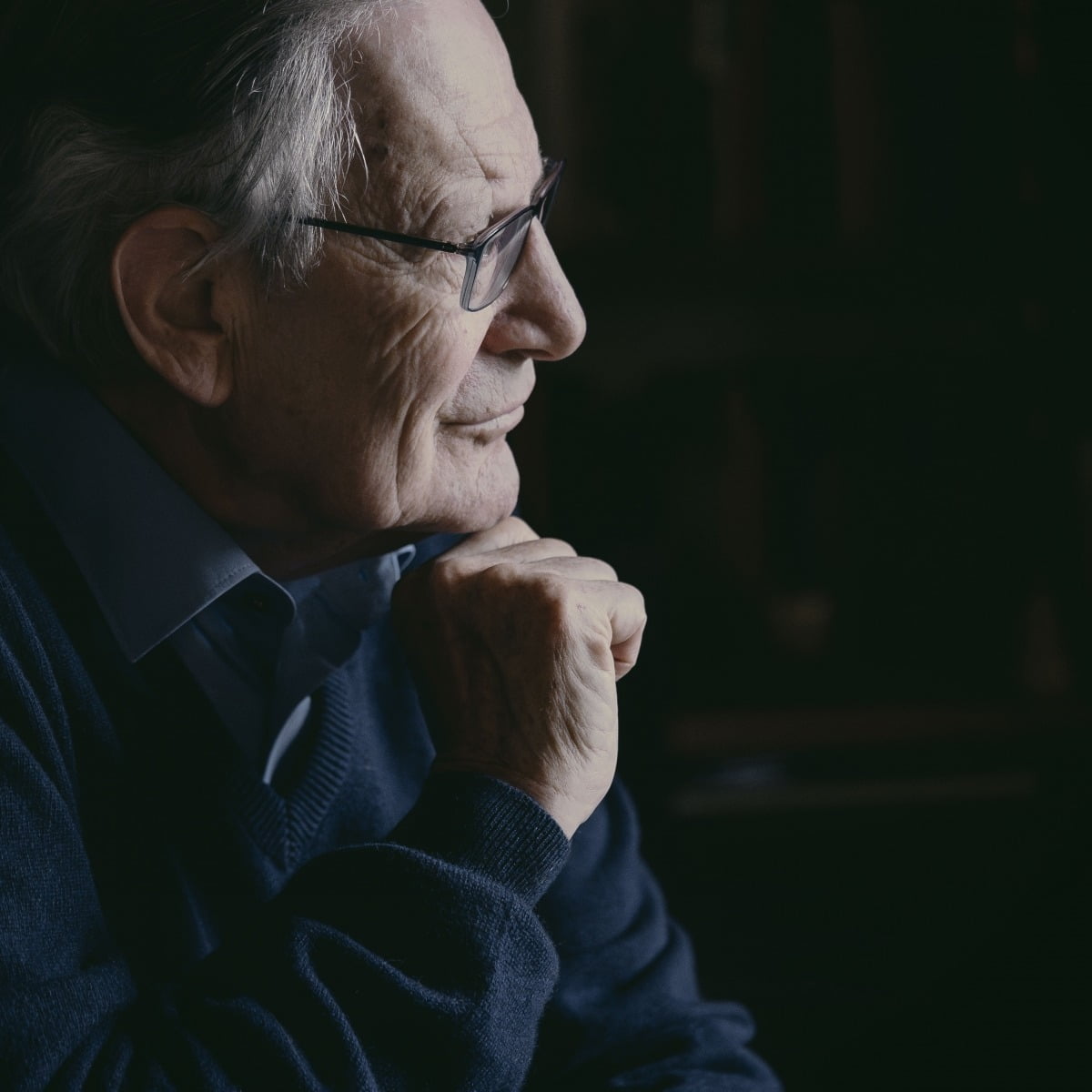 '폭행 논란' 딛고 재기한 지휘자 존 엘리엇 가드너, 22년 만에 한국 찾는다