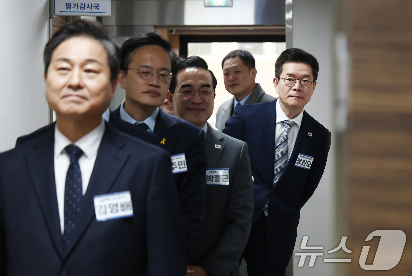 민주 서울시장 후보 6인 공관위 면접…'시정 비전' 경쟁